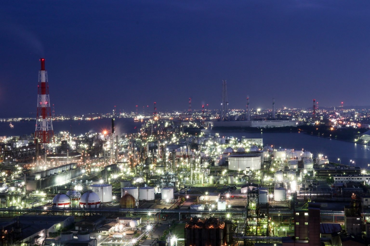 四日市コンビナートの夜景 | AI-A